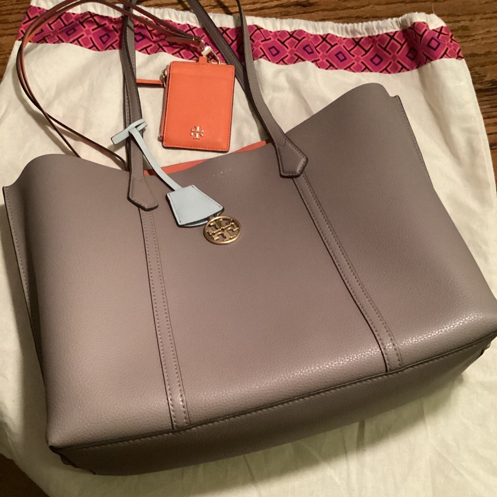 Tory Burch Perry Triple Compartment Tote With Matchin… - Gem